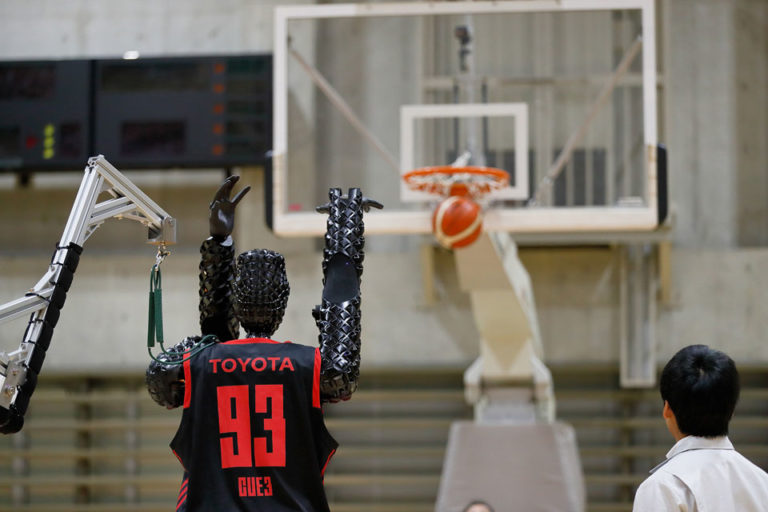 Toyota AI Basketball Robot Set World Record For Consecutive Free Throws