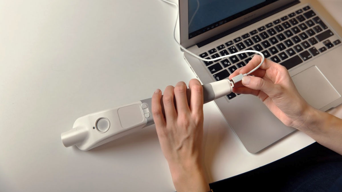 This Smart Cane Helps The Visually Impaired To Navigate The Streets ...