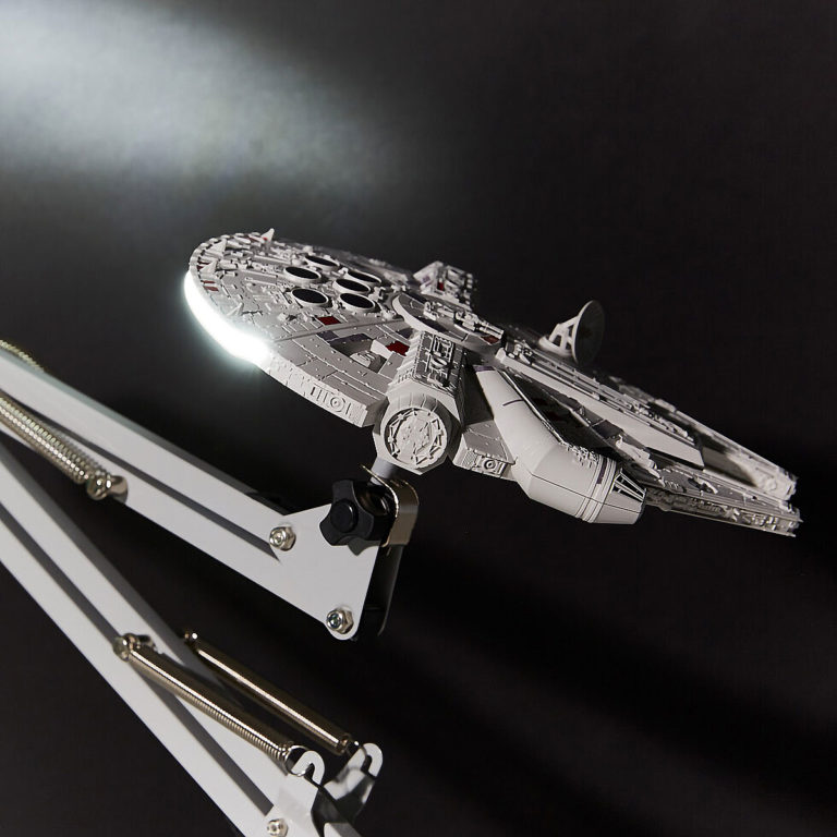 Posable Millennium Falcon Desk Lamp Will Keep Your Desk Away From The ...