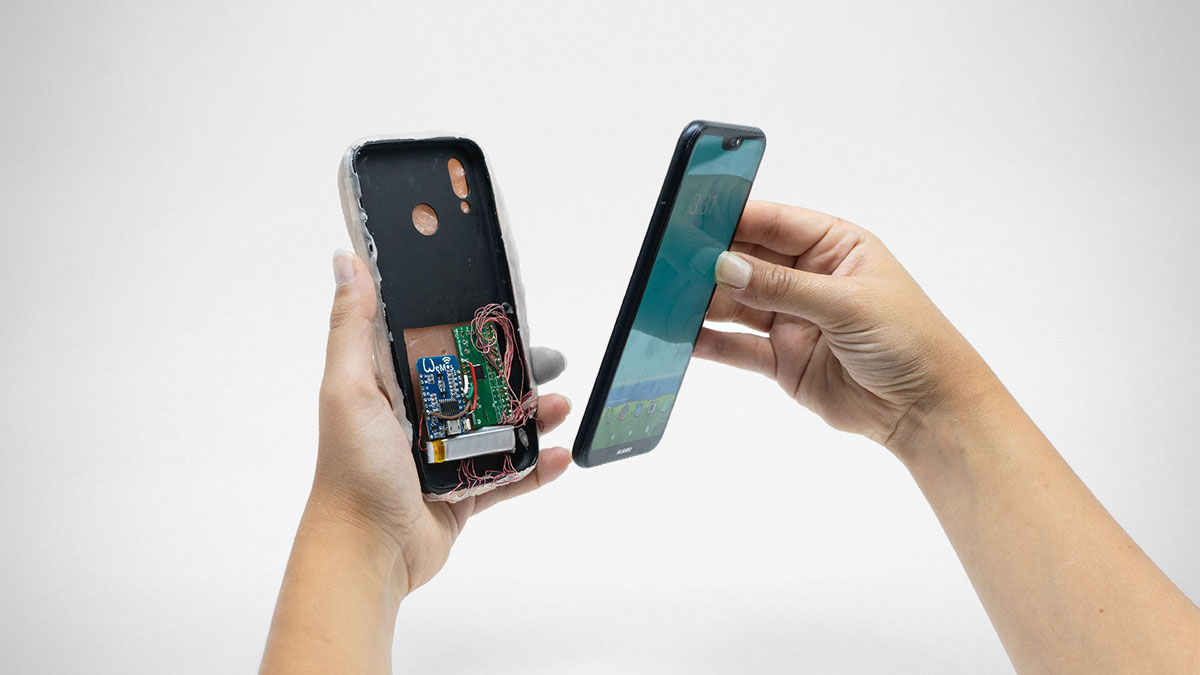 Artificial Skin For Mobile Phone Is As Creepy As It Is Awesome