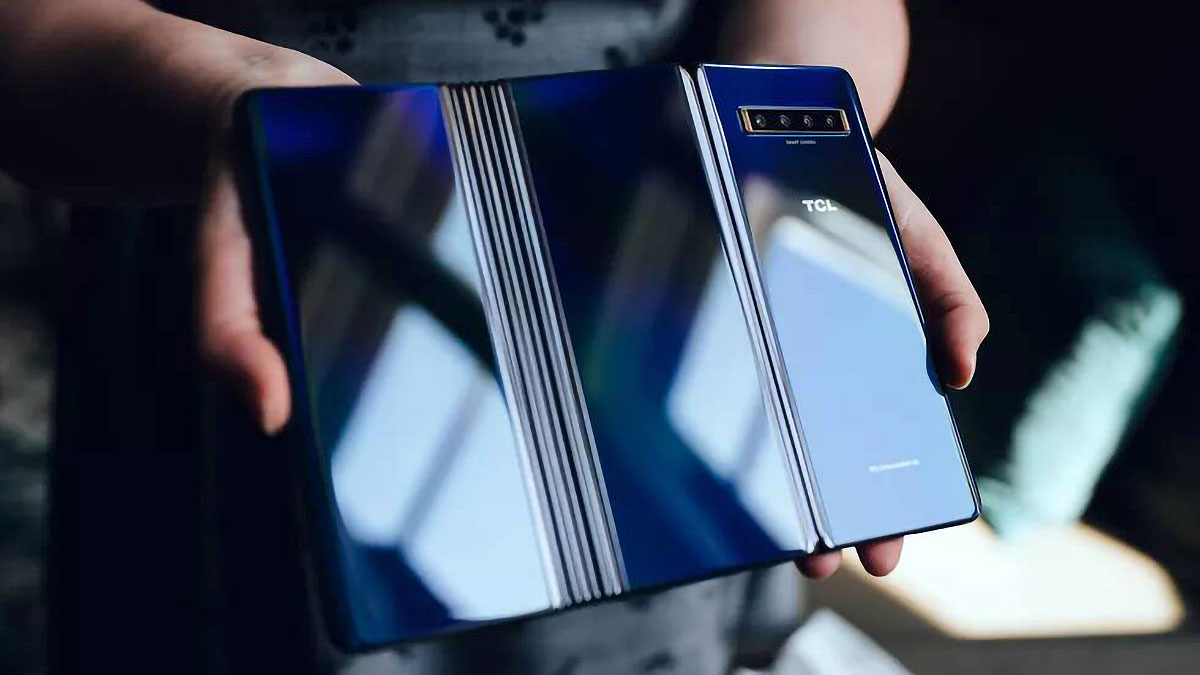 TCL One Up Huawei, Samsung And Royole With A Tri-Fold Smartphone Concept