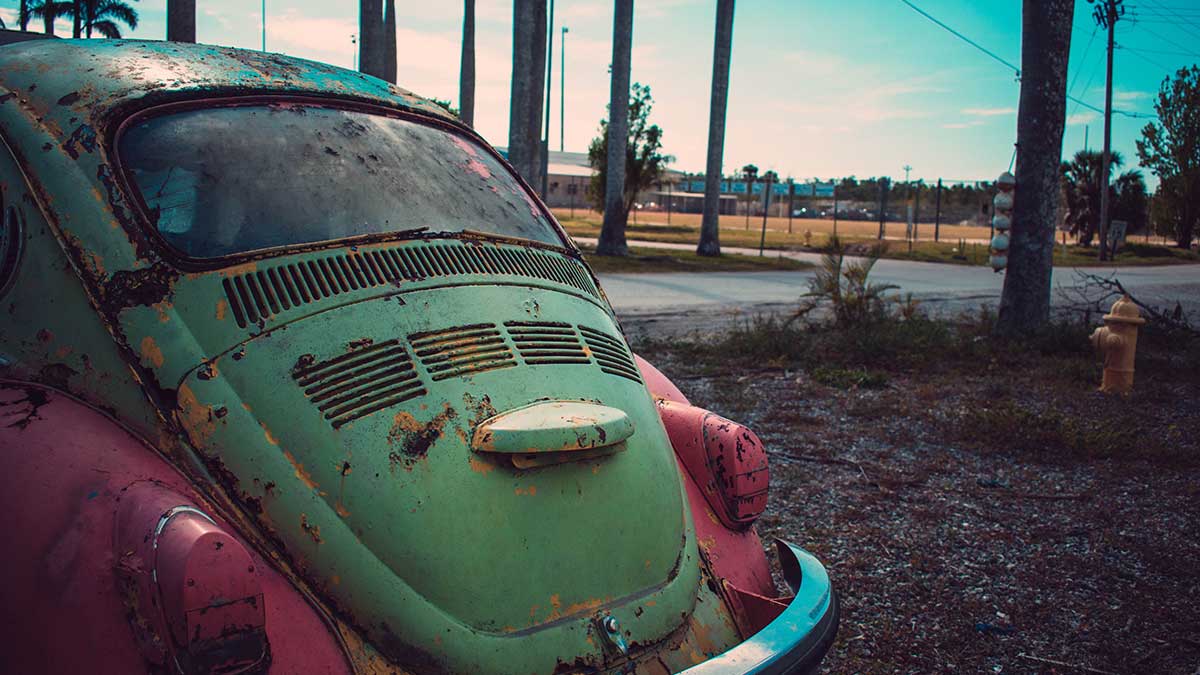 Are Your Tired of Your Old Clunker? 9 Signs It's Time to Junk Your Car