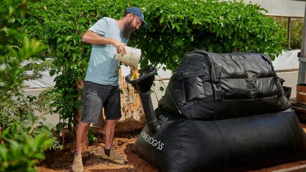 Get Free Gas For Cooking And Garden Fertilizer With This Backyard Bio ...