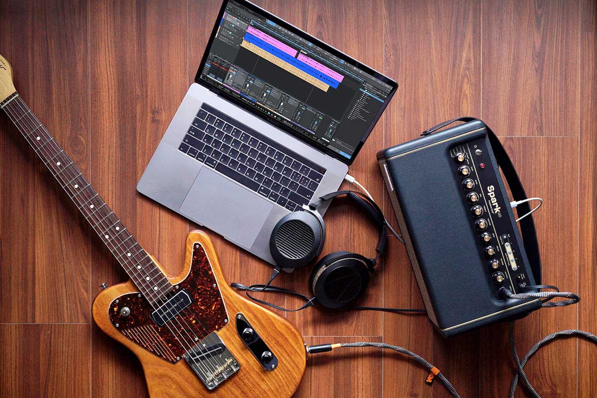 This App-enabled, Smart Guitar Amp Will Help You To Learn New Songs ...