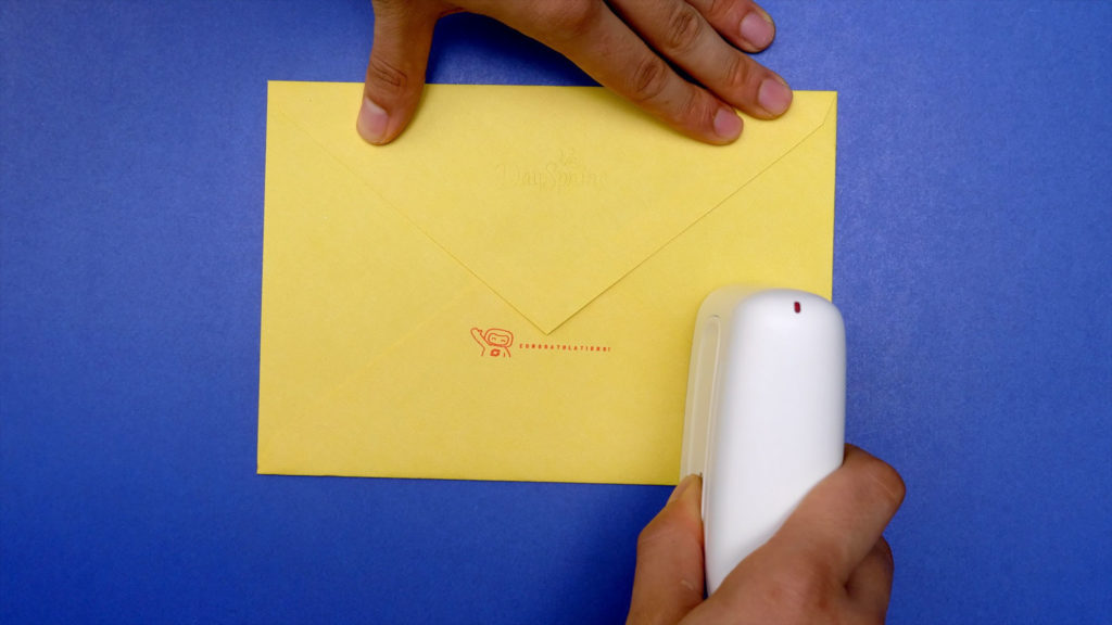 Palm sized Handheld Printer Lets You Print On Any Surface Of Any