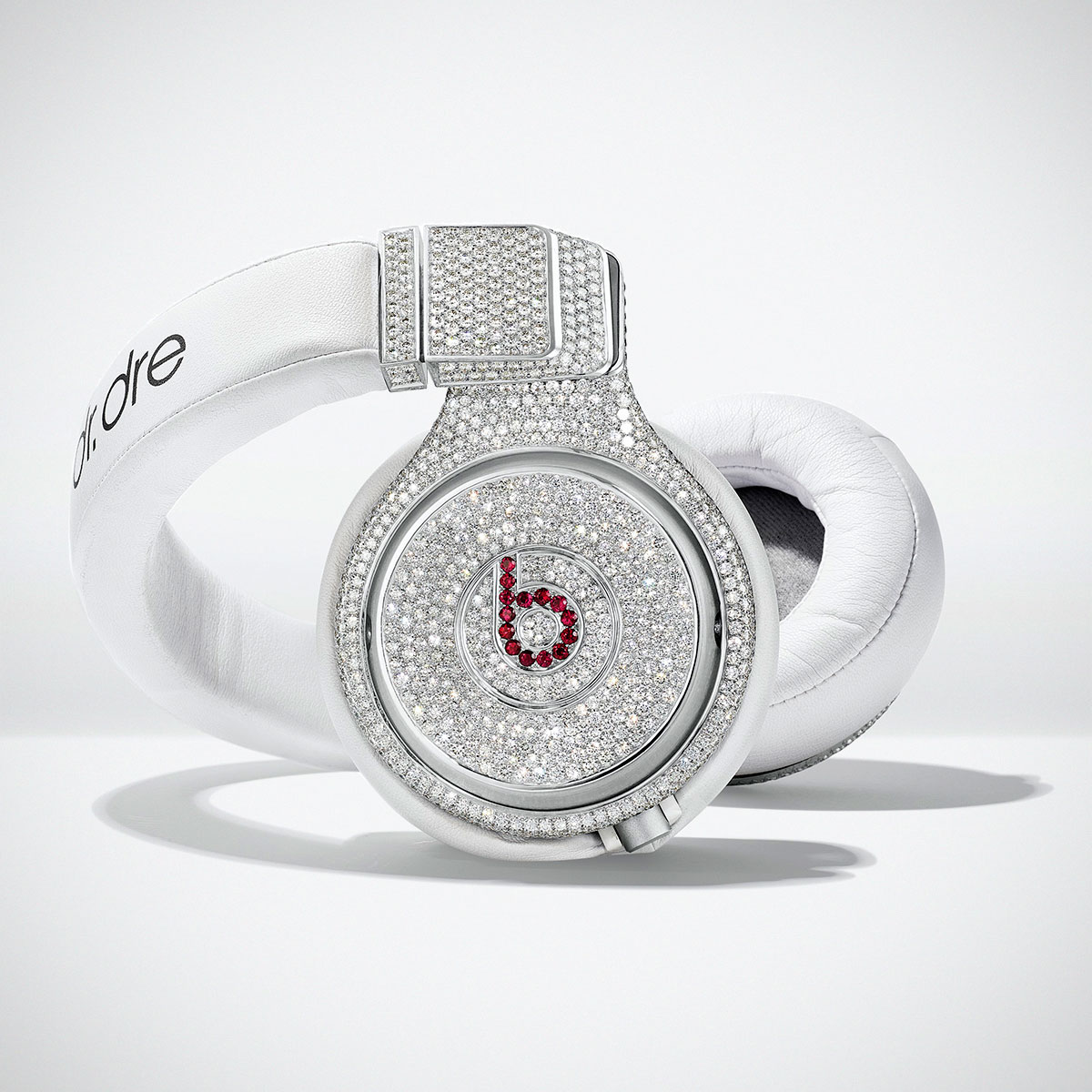 Diamond And Ruby Beats Pro Headphones From 2012 To Go Under The Hammer