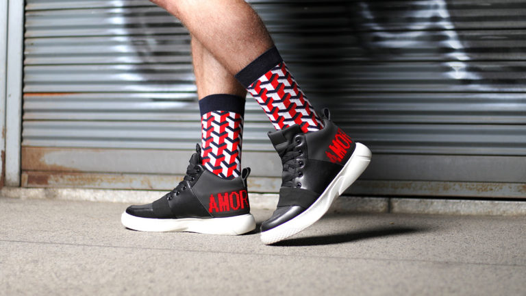 Meet E-Sneakers, A Pair Of Sneakers With Flexible LED Display With ...