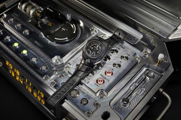 URWERK AMC Atomic Clock With Docking Watch System Goes On Sale In New ...