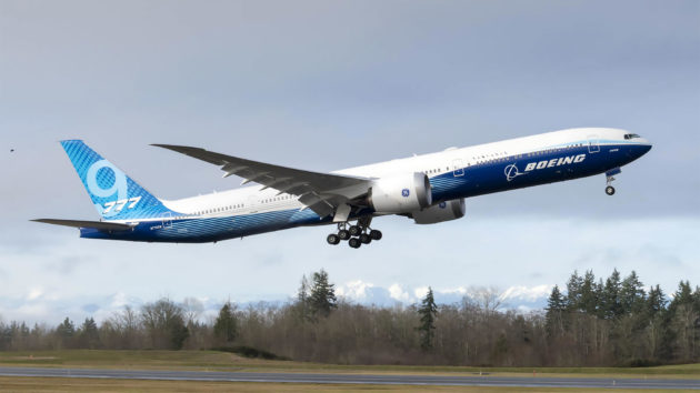 Boeing 777X With Folding Wing Tips Successfully Completed First Flight