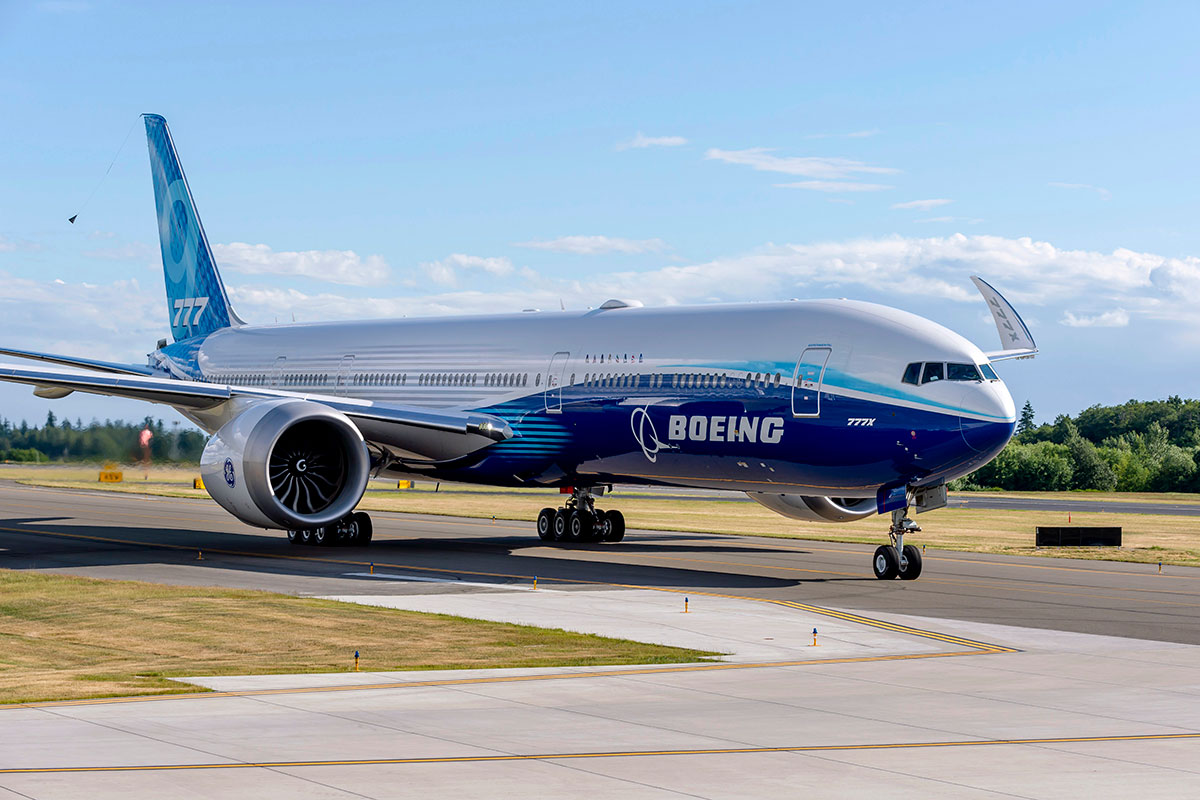 Boeing 777X With Folding Wing Tips Successfully Completed First Flight
