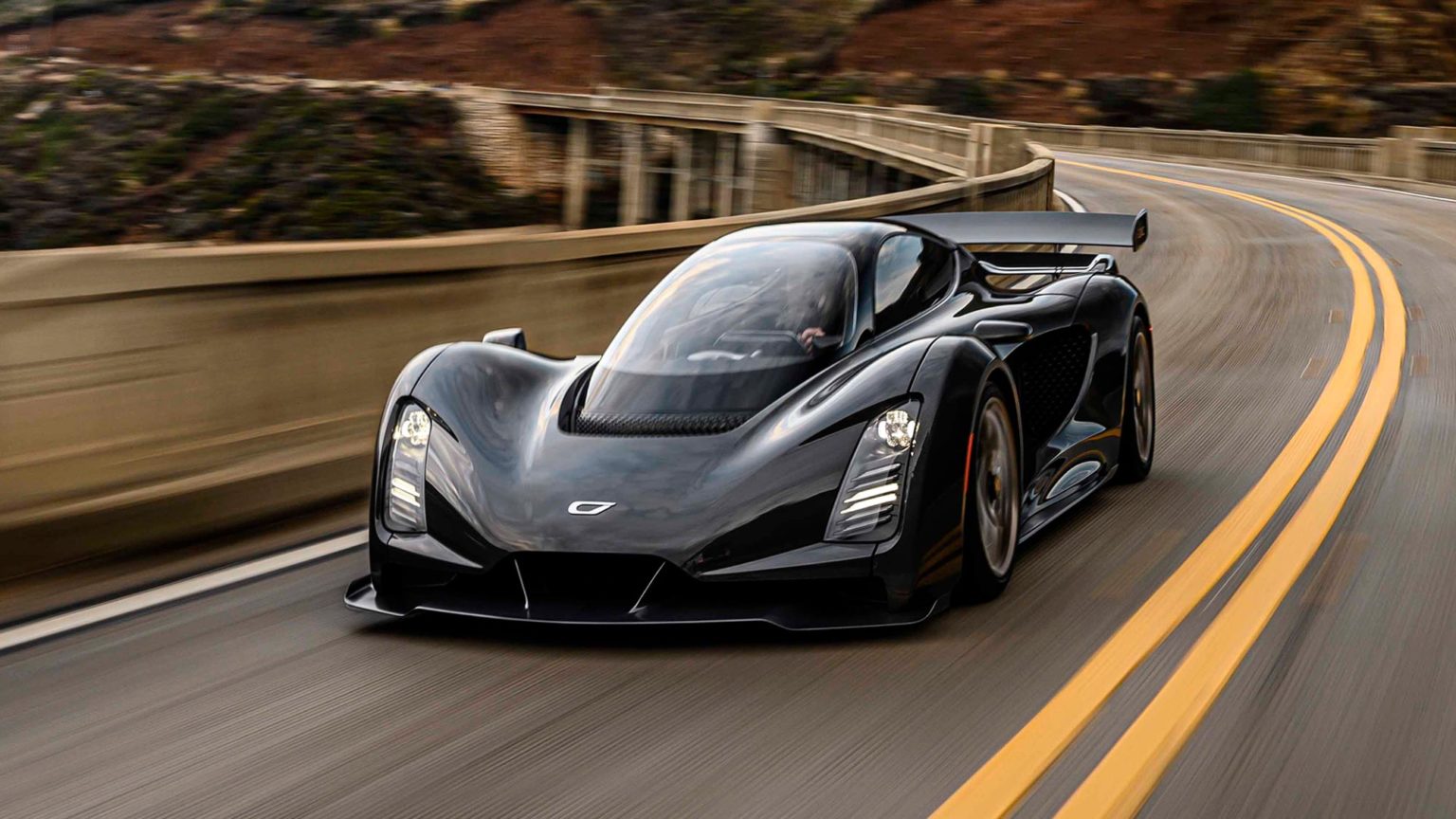Meet Czinger 21C, America’s Very Own 1,250 HP Hypercar… With A 3D ...