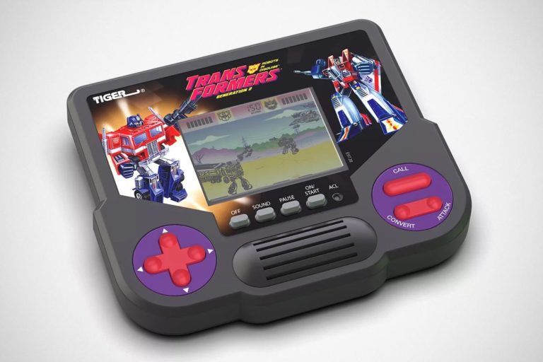 Hasbro Is Bringing Back The Monochrome Tiger Electronics LCD Handheld
