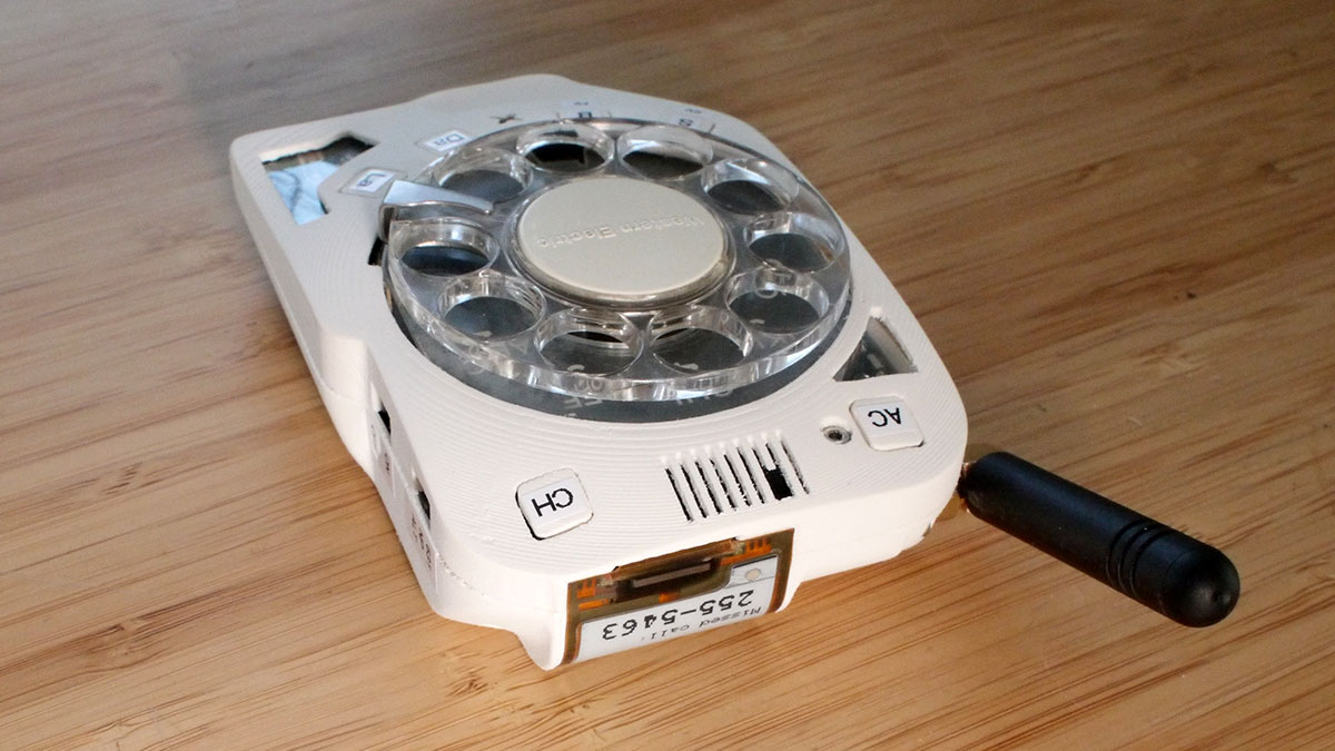 Engineer Made A Phone-only Cellphone With An Awesome Old School Rotary ...