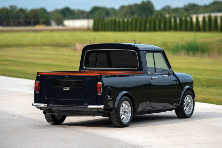 This Adorable 1972 Austin Mini Pickup Is Going Under The Hammer Without ...