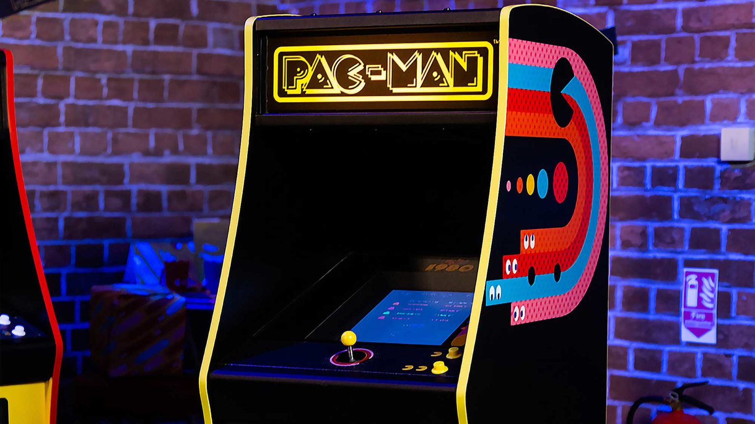 This Pac-Man 40th Anniversary Quarter-scale Arcade Runs On The Original ...