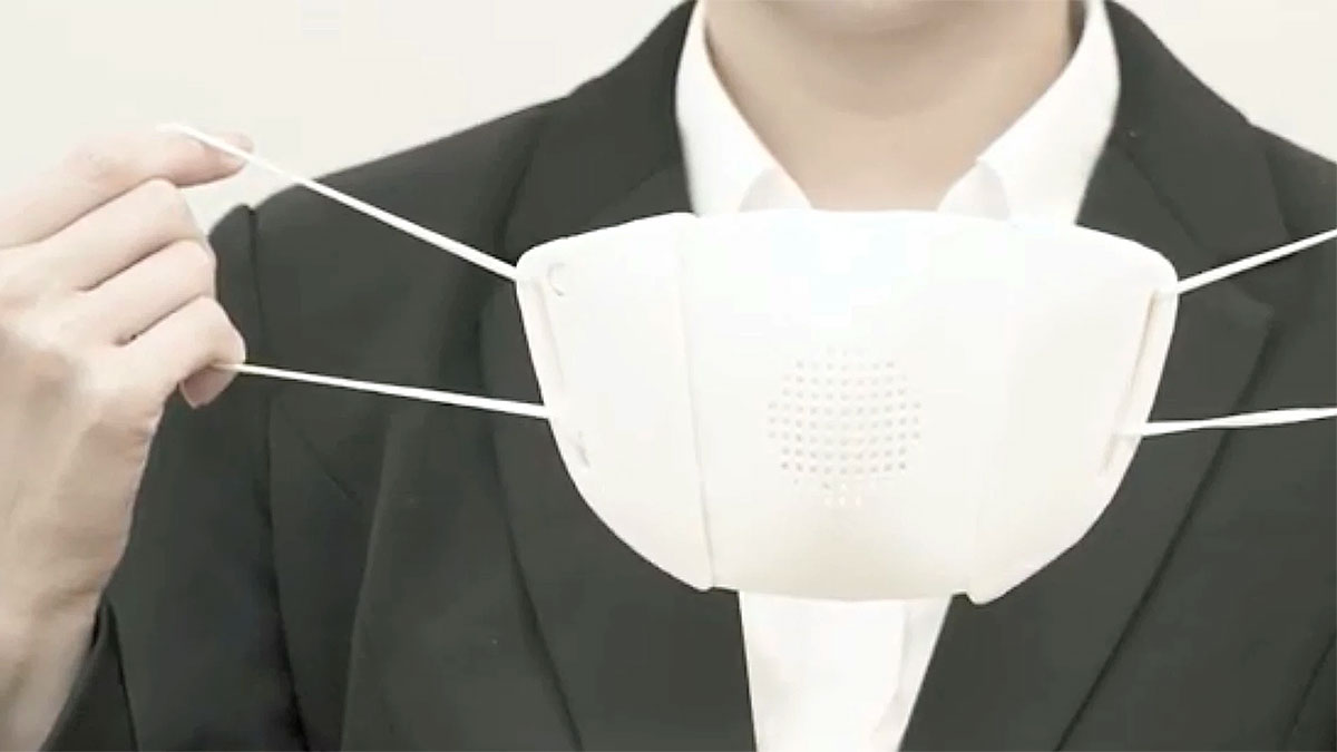 This High-tech Face Mask Works With Your Phone And Also Amplify Your ...