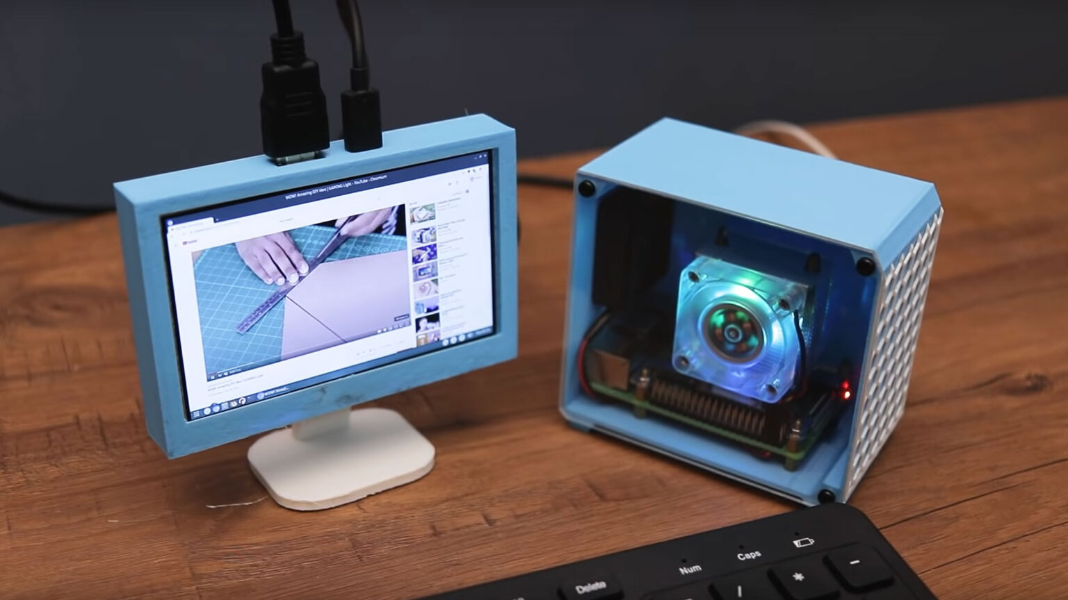 This Little Guy Here Is Possibly The World’s Smallest Functional ...