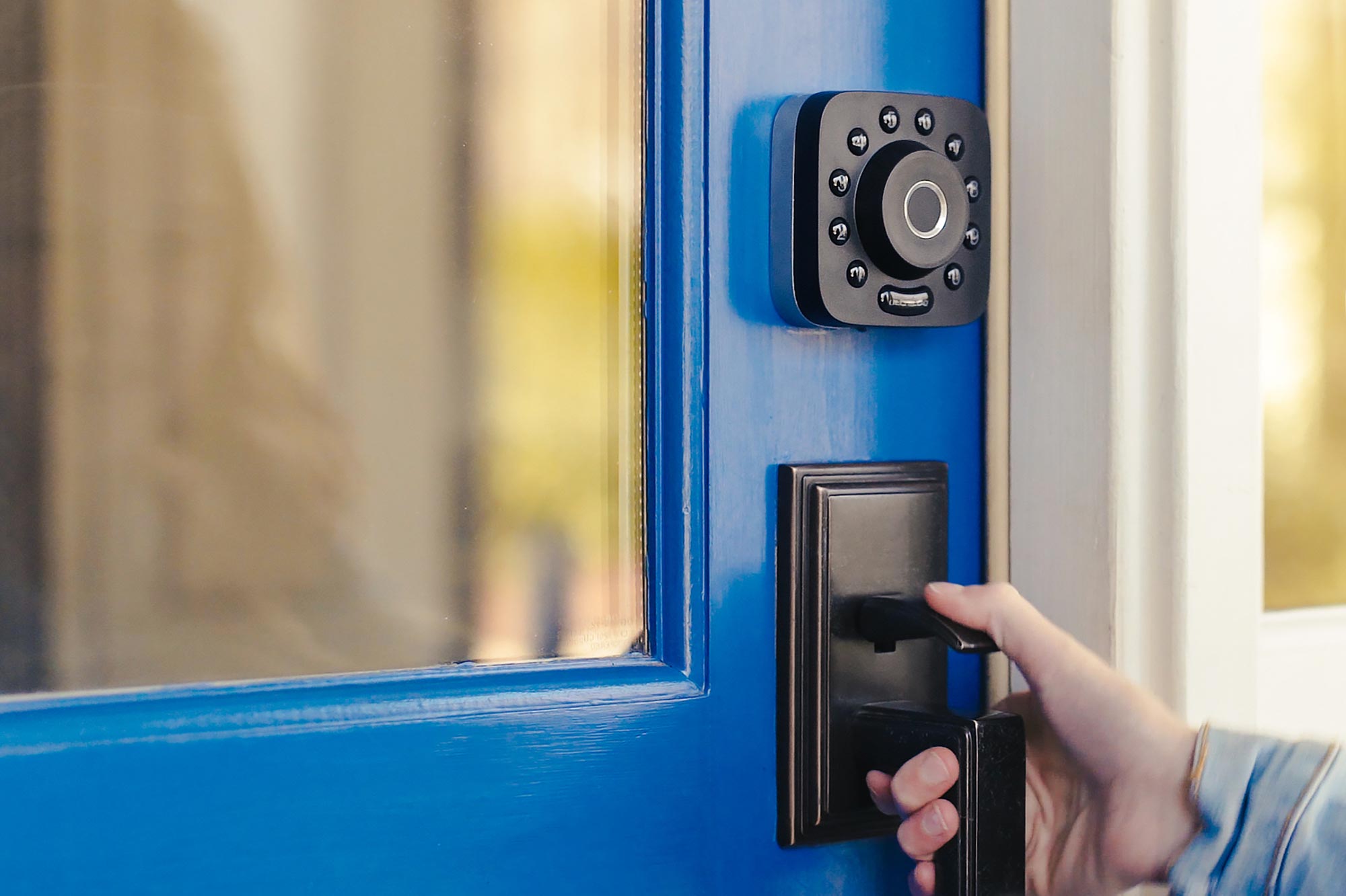 Meet Ultraloq U-Bolt Pro, An Affordable Smart Lock That Lets You Go ...