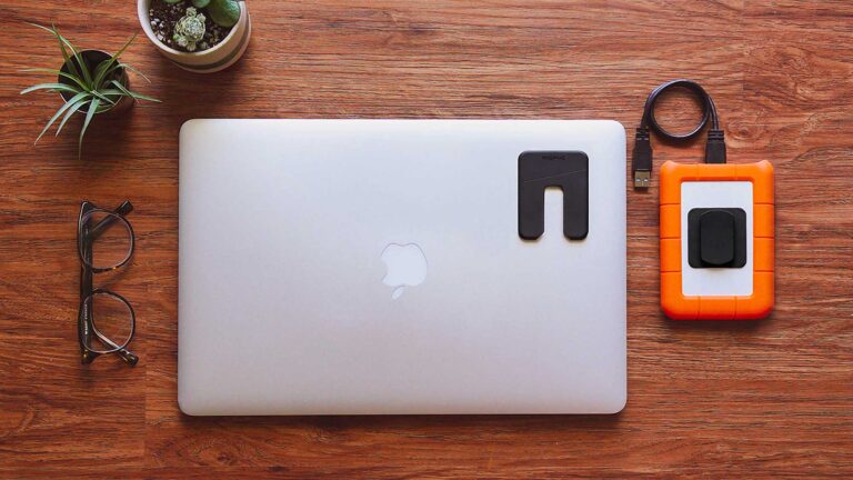 Clever Lock And Key Accessory Keeps Your USB Hub/Portable HDD And ...