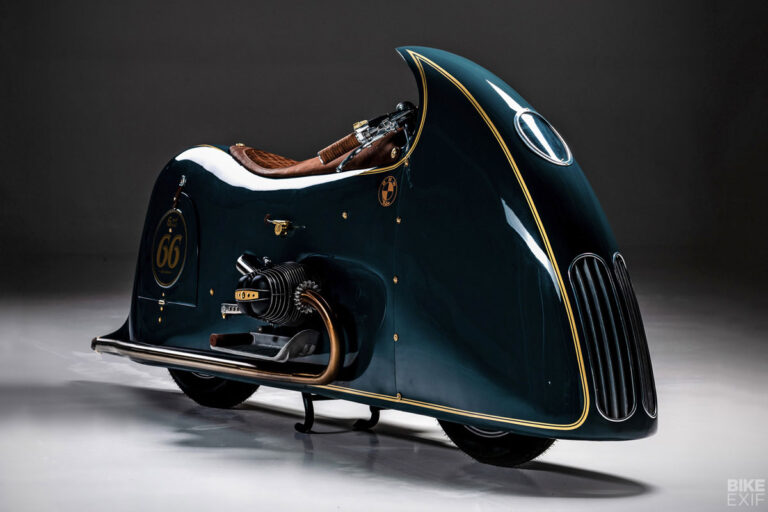 Good Ghost Is Custom Motorcycle That Oozes With Rocketeer And Steampunk ...