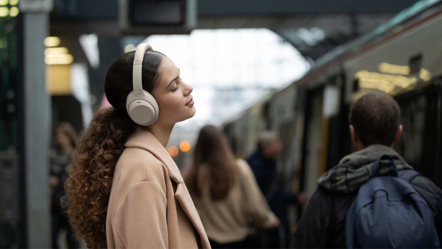 Sony WH-100XM4 Headphones: The New Gold Standard Of Noise-Canceling ...