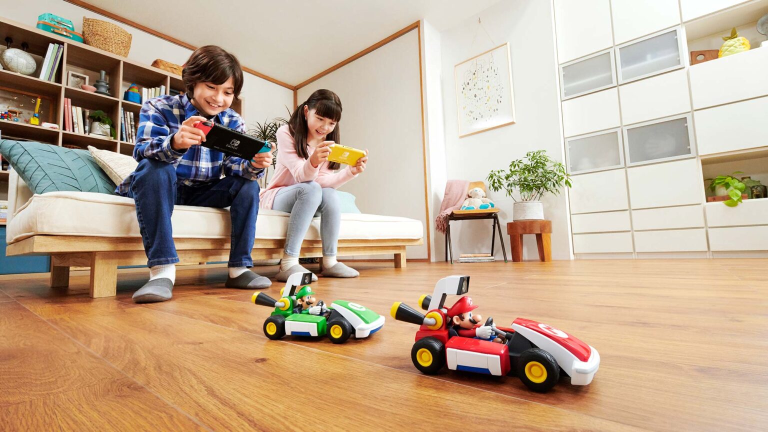 Nintendo Switch Mario Kart Live: Home Circuit Combines Real And The ...