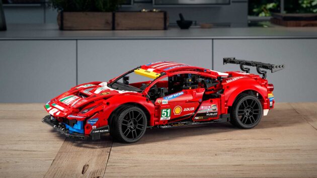 LEGO 42125 Technic Ferrari 488 GTE AF Corse #51 Looks More Like A Scale ...