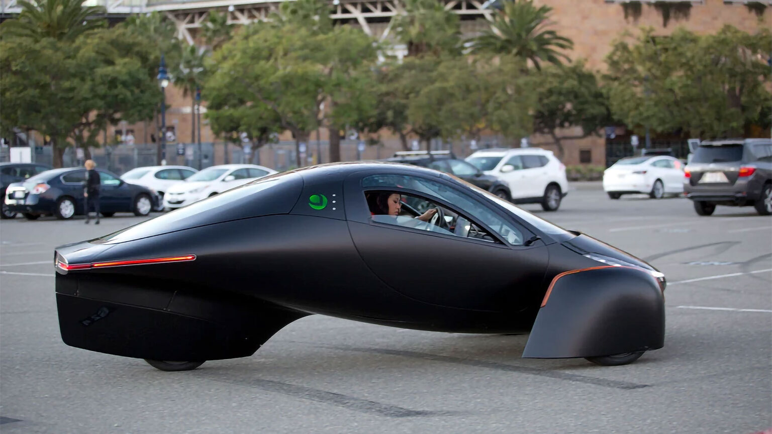 Aptera Three-wheel 1,000-Mile Solar-Powered Electric Vehicle Is Open ...
