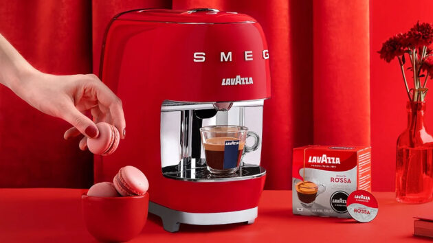 Lavazza A Modo Mio SMEG Coffee Machine Oozes With SMEG Vibes