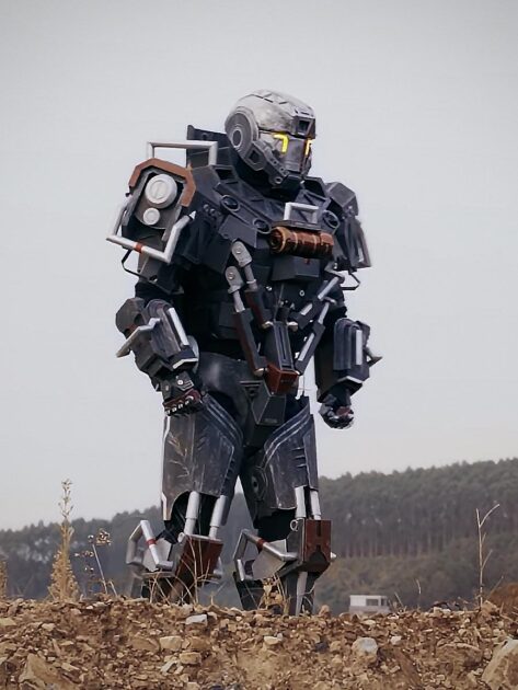 This Wearable Robot Suit Is Complex In Materials And Build, And It Look ...