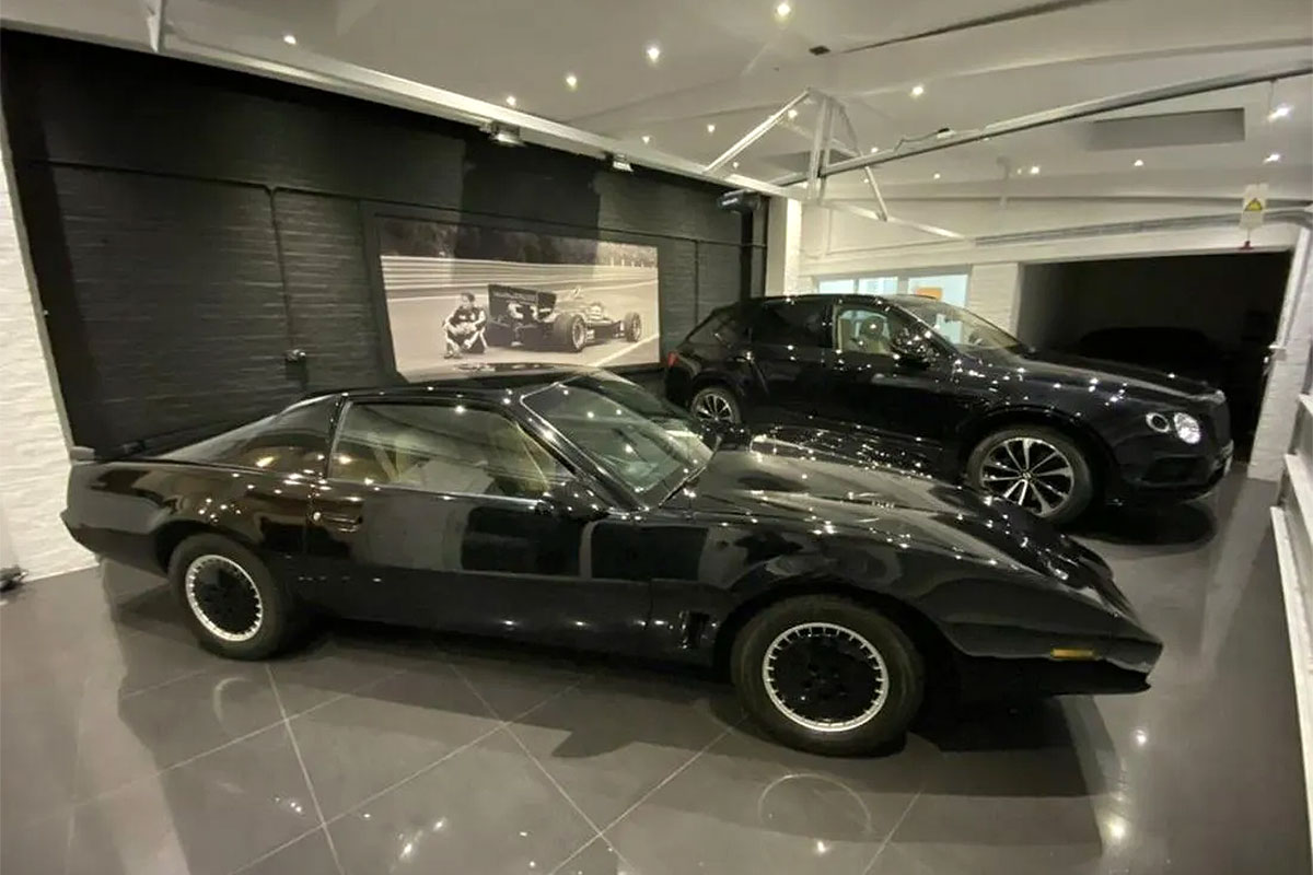 David Hasselhoff Is Auctioning (Off) A Bunch Of Stuff, Including His ...