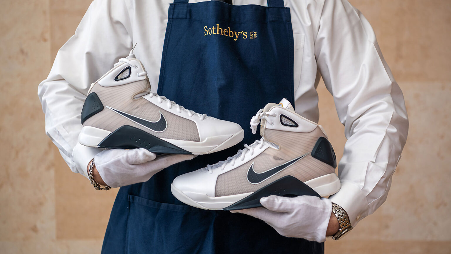 Barack Obama’s Player Exclusive Nike Hyperdunk Sneakers Can Be Yours ...