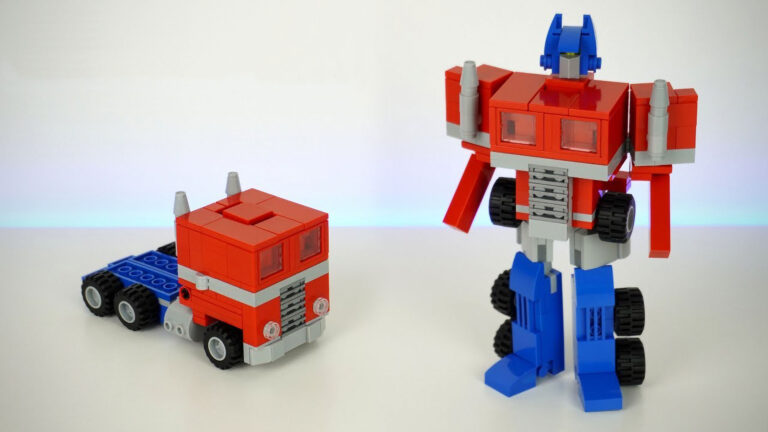 How To Build A Transformable Transformers Optimus Prime With LEGO Bricks