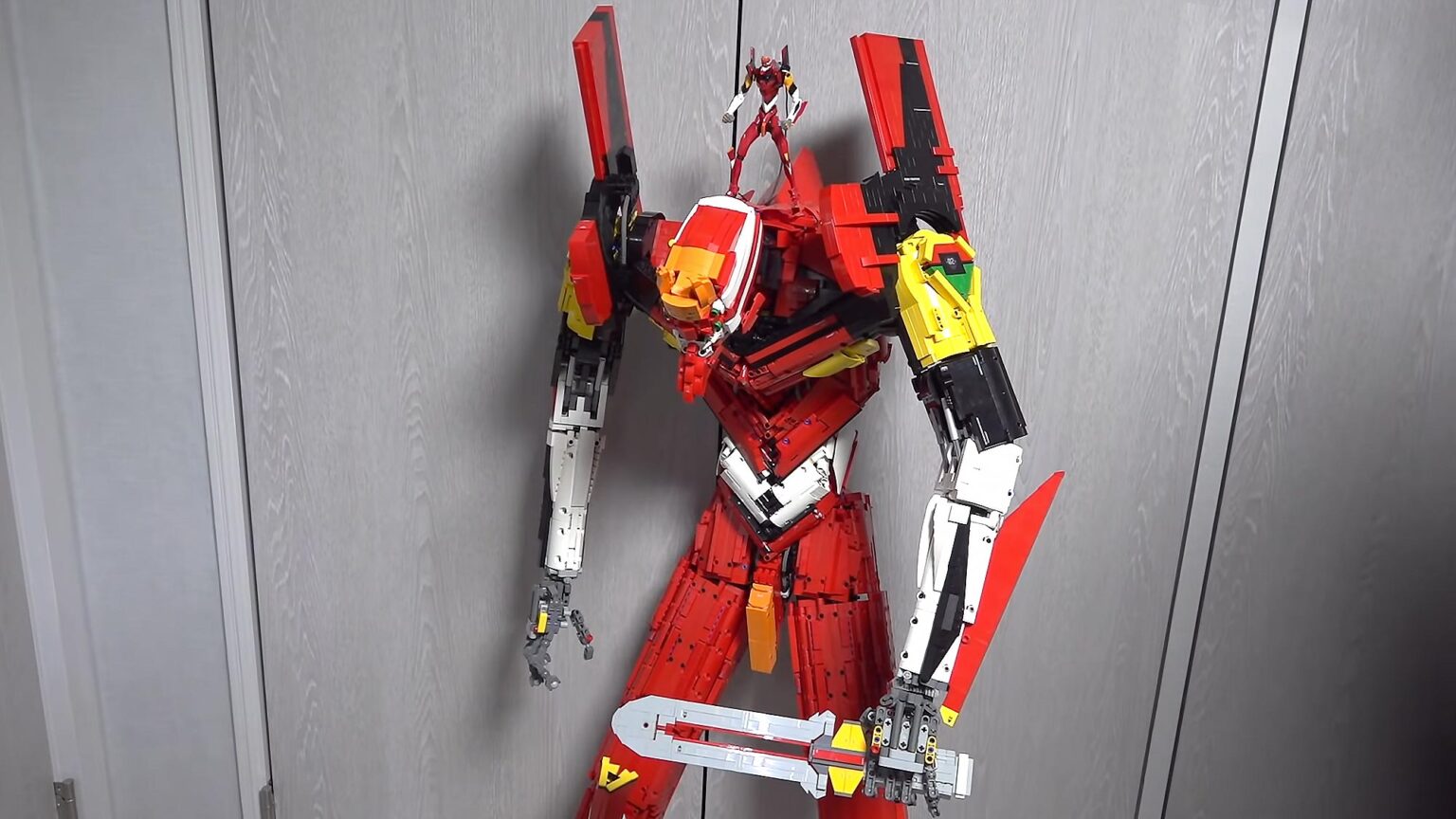 LEGO Enthusiast Created A 5-Foot Tall LEGO Evangelion Unit 02 With 80% ...