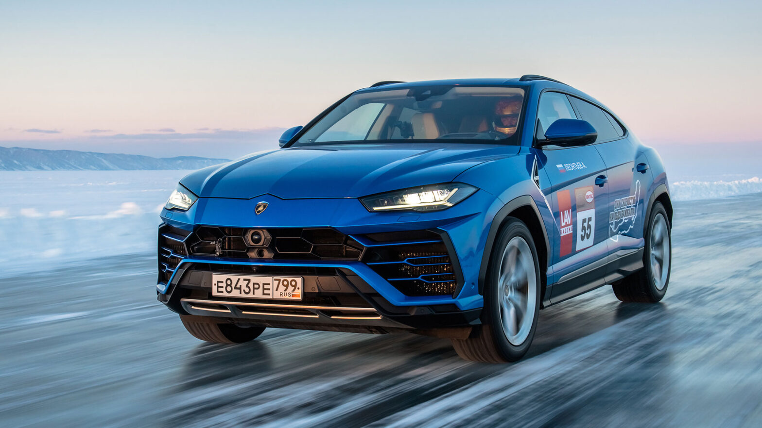 Lamborghini Urus Super SUV Sets High-speed Record On Ice
