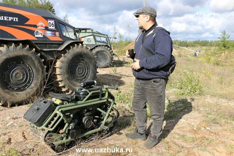 “Hamster” Is A Tiny All-Terrain Motorcycle With Snowmobile Track For ...