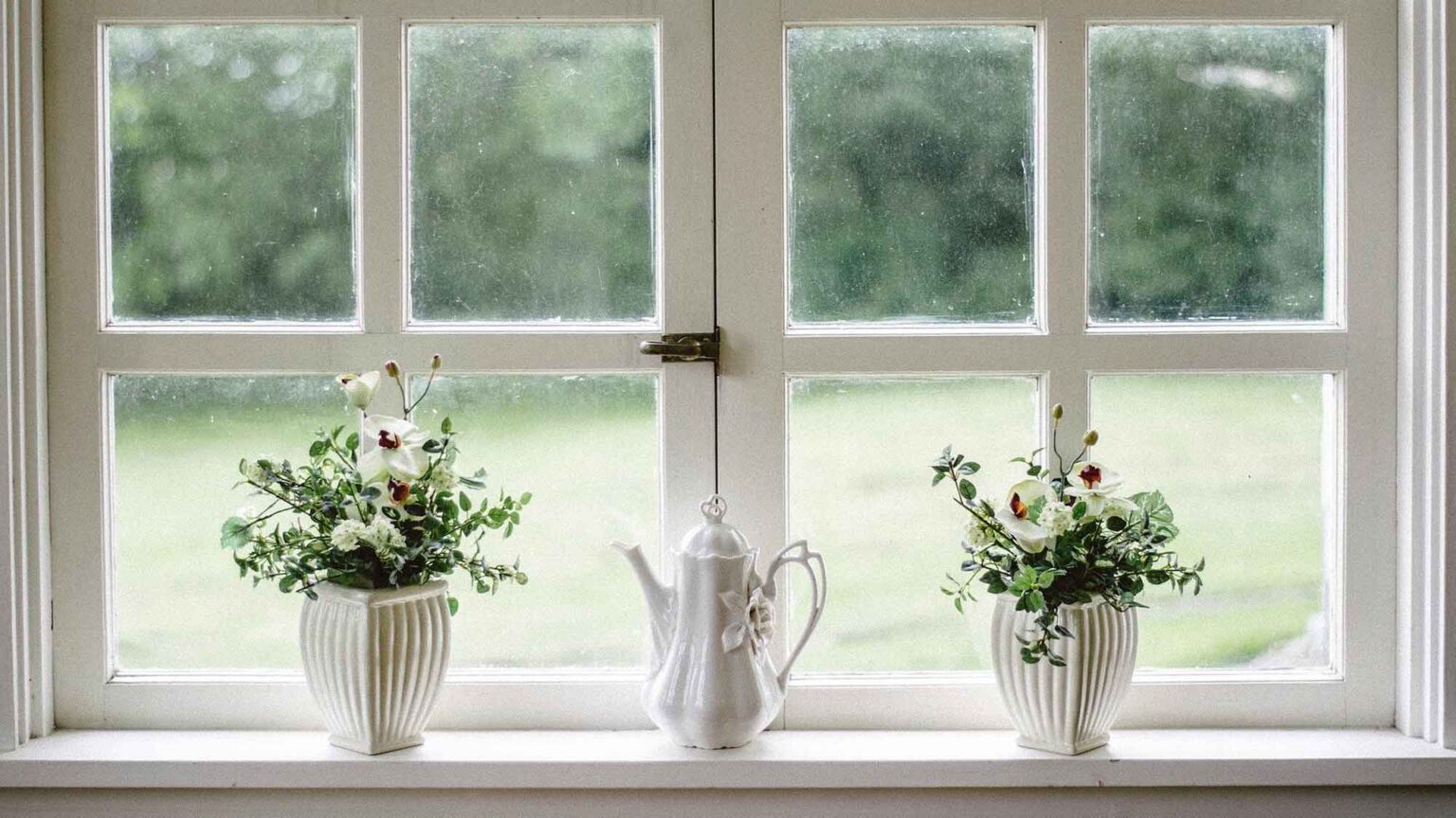 Everything You Need To Know About Double-Hung And Single-Hung Windows