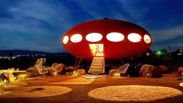 “UFO House” Futuro House Is Now Available On Airbnb. Alien Companions ...