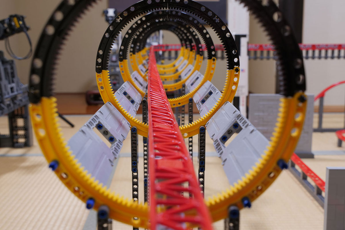 Take A Seat In This 202 Feet Custom LEGO Roller Coaster Track