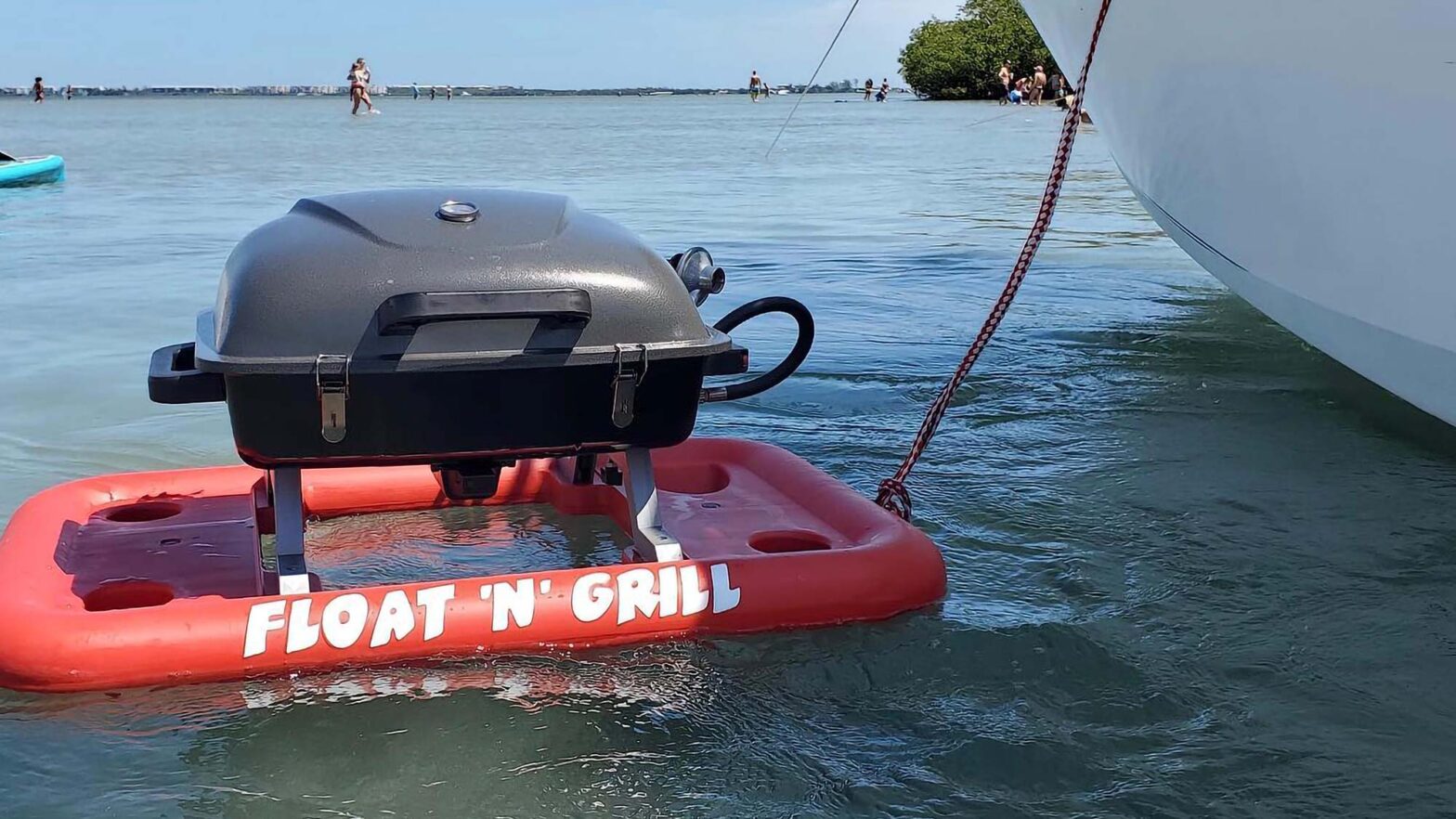 Float ’N’ Grill Portable Propane Grill Lets Your BBQ On The Water ...