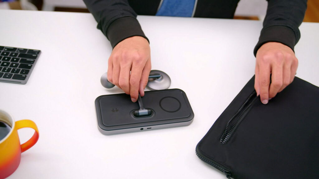 HyperJuice 4-in-1 Magnetic Wireless Charger Charges 4 Devices And It’s ...