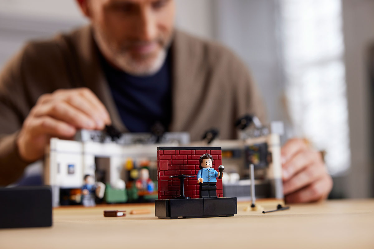 LEGO Ideas 21328 Seinfeld Set Is Finally Ready. Will Drop On August 01 ...
