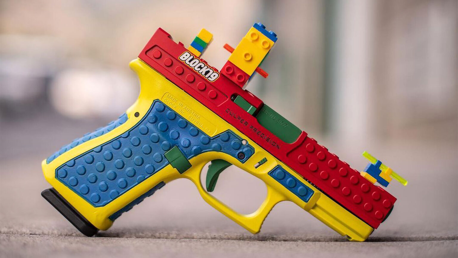 LEGO-style Block 19 Semi-automatic Glock Pistol Is A Very Bad Idea