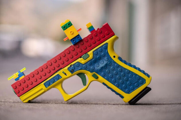LEGO-style Block 19 Semi-automatic Glock Pistol Is A Very Bad Idea