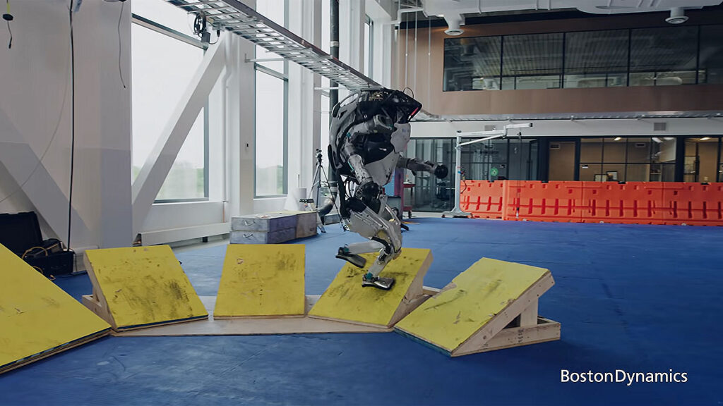Watch Two Boston Dynamics Atlas Robots Clear An Entire Parkour Obstacle Watch Two Boston Dynamics Atlas Robots Clear An Entire Parkour Obstacle