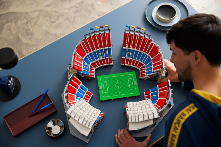LEGO 10284 Camp Nou FC Barcelona Set: Well, It's Another LEGO Football ...