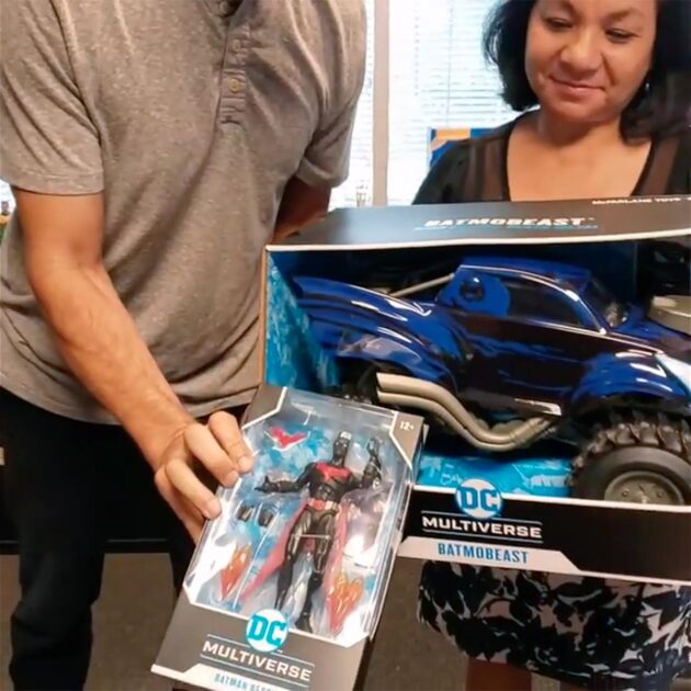 McFarlane Revealed Its Biggest Toy Yet, The DC Multiverse 7” Scale ...