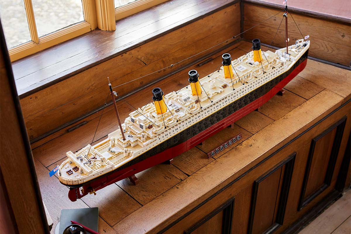 At 9,090 Pieces, The LEGO 10294 Titanic Is One Of The Longest And ...
