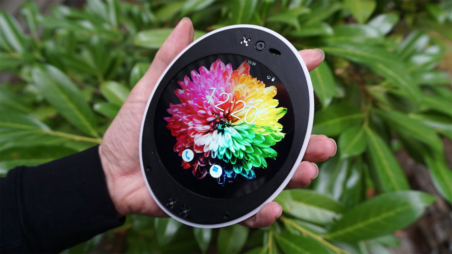 The Cyrcle Phone 2.0: An Oval Shape Smartphone For Users Who Believe ...