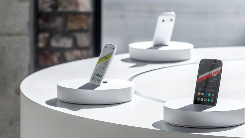 Japanese High-end Appliance Maker, Balmuda, Launches Its First Phone